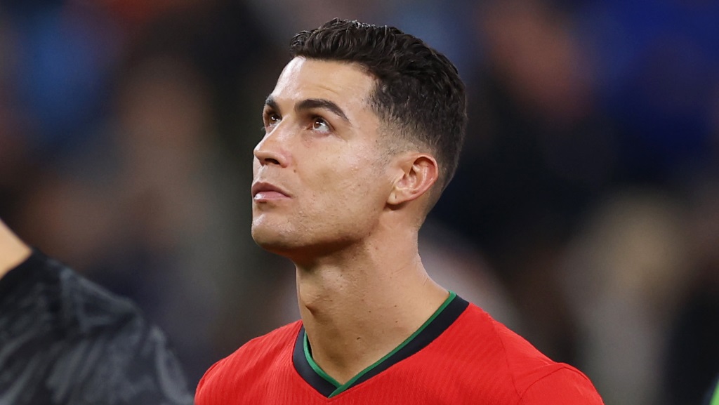 39歳ロナウド、EURO敗退でメッセージ投稿 「これ以上を望んでいたが…」 ｜Qoly サッカーニュース