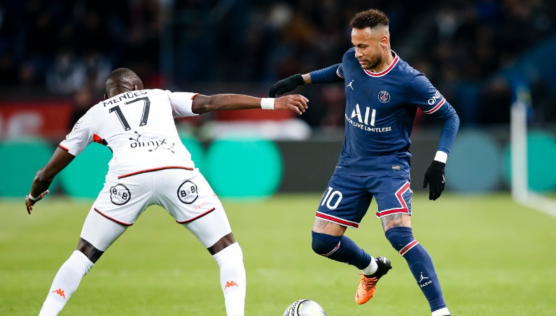 ネイマール、PSGで暴れる！話題の「瞬殺股抜き」がこれ ｜Qoly サッカーニュース