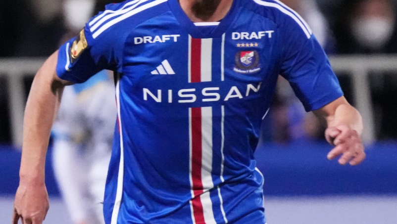 横浜F・マリノスの吉田真那斗は「身体能力がすごい」 中村憲剛が“長友”っぽいと絶賛！ ｜Qoly サッカーニュース