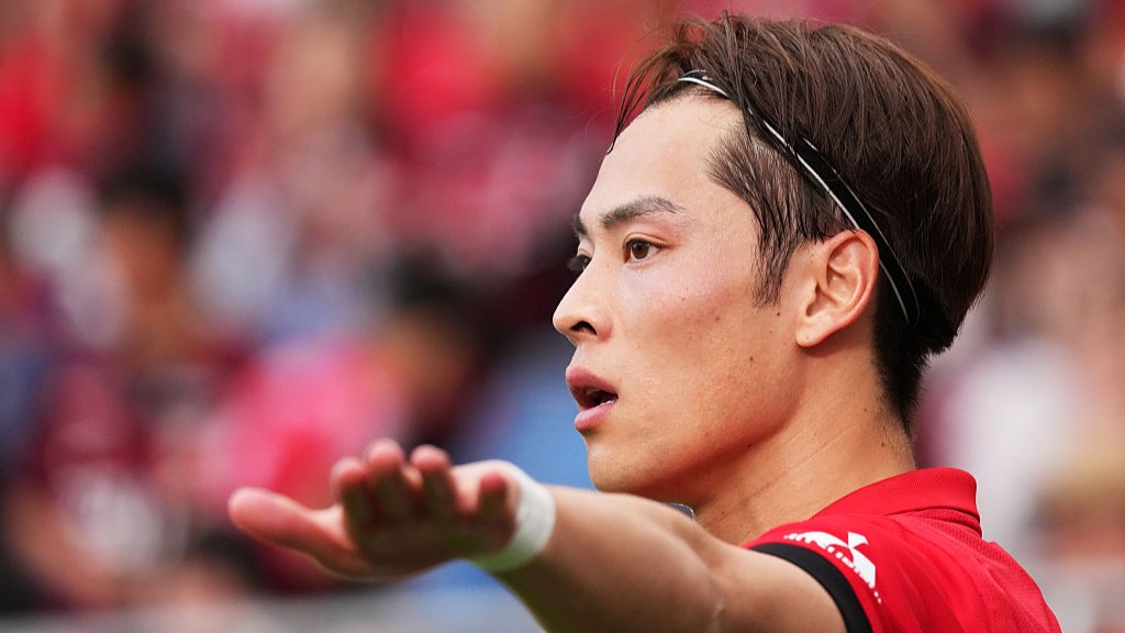 「かわいいい天使」J1浦和レッズMF渡邊凌磨の美人妻が新婚旅行ショットを公開！ ｜Qoly サッカーニュース